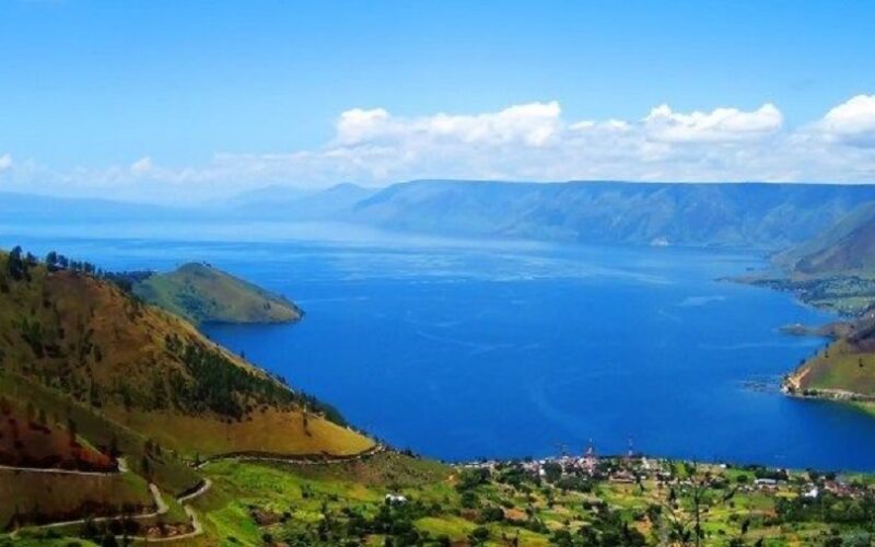 10 Danau Terbesar di Indonesia